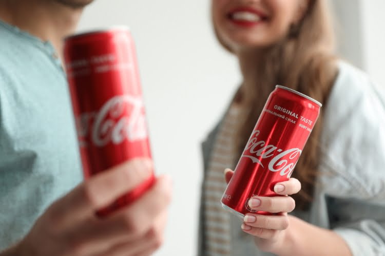 Como revender Coca-Cola? Veja como comprar para revenda