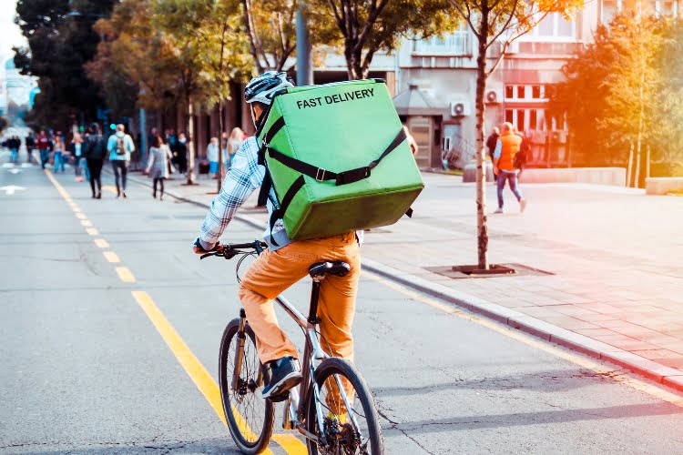 Quanto ganha um entregador da Shopee?