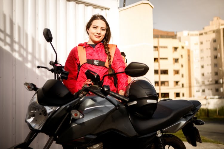 Quanto ganha um entregador da Shopee?