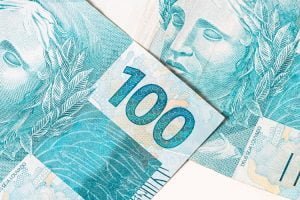 Como saber se a nota de 100 é falsa? Veja como identificar